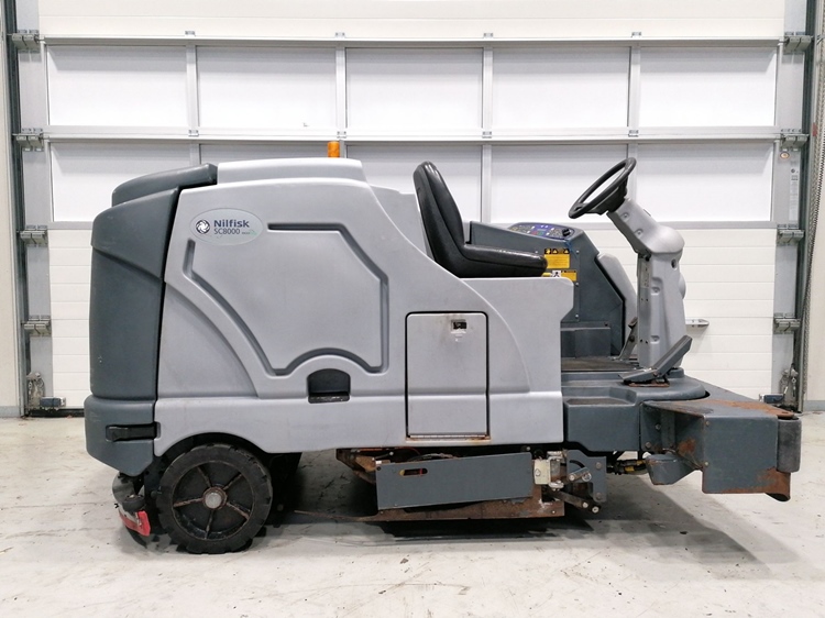 NILFISK SC8000 2015 0.0T - Gebruikte Heftrucks Schoonderwoerd