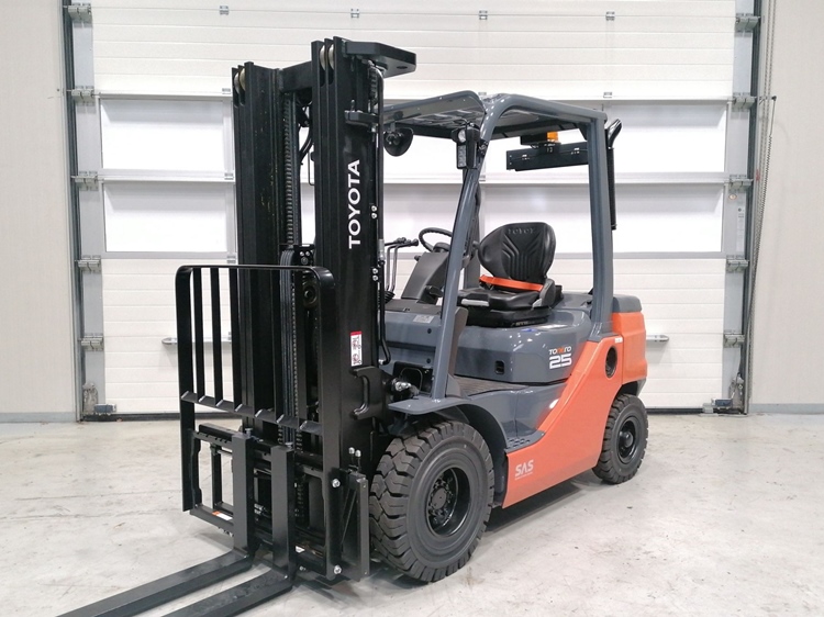 TOYOTA 52-8FDF25 2022 2.5T - Gebruikte Heftrucks Schoonderwoerd